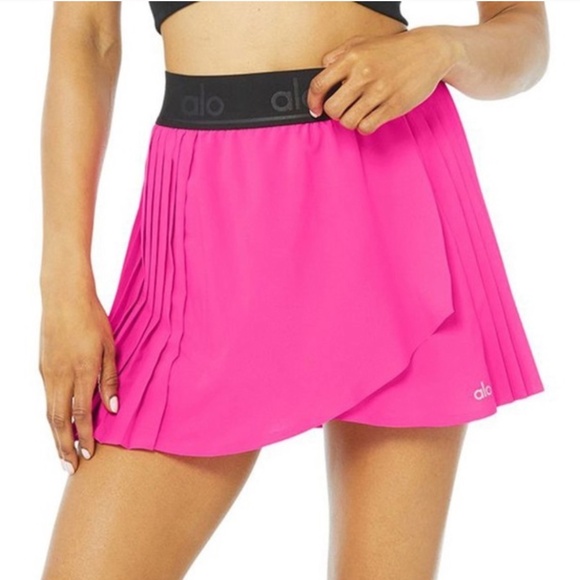 ALO Yoga | Skirts | Nwt Alo Yoga Neon Pink Aces Tennis Skirt Size Small ...